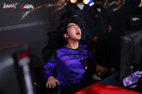 NBPL总决赛落幕：老将王梁泪洒赛场 mike重回王座强势卫冕！ _ 游民星空 GamerSky.com