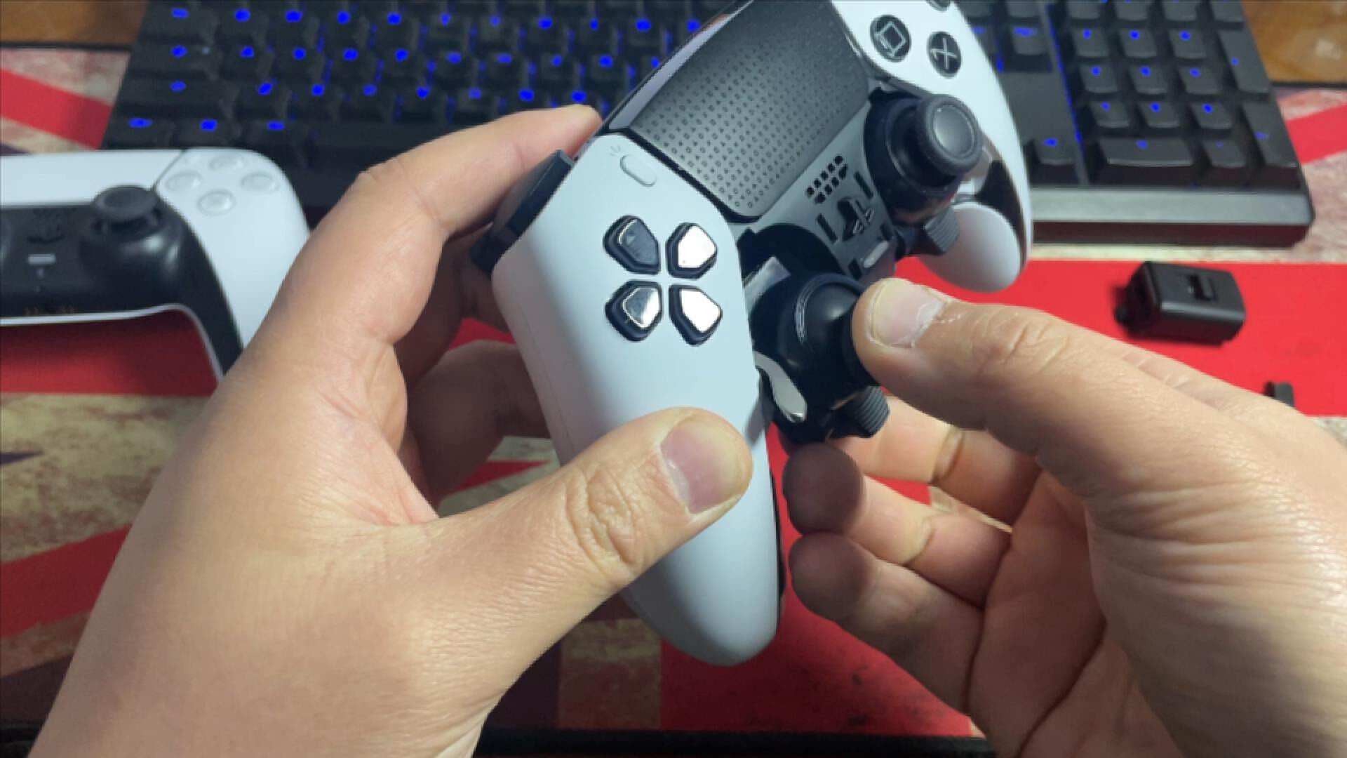 智商税？1599元的PS5精英手柄体验到底如何？_PlayStation|游民星空